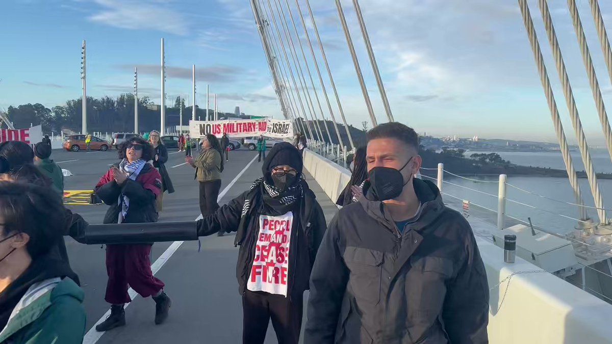 Pro-Palestinian protesters block Bay Bridge in San Francisco, demand ...