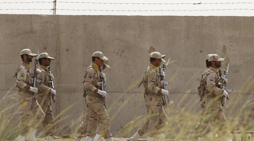 13 Officers of Iran's Revolutionary Guard Kidnapped on Pakistani Border ...